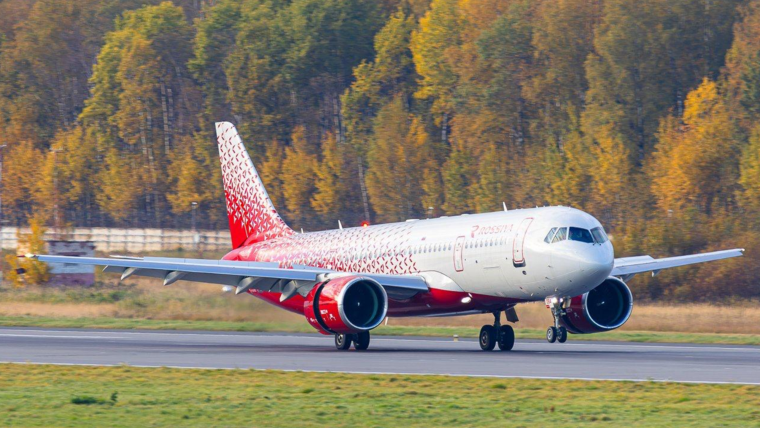 Así luce el avión insignia ‘Made in Russia’ con los colores de una de ...