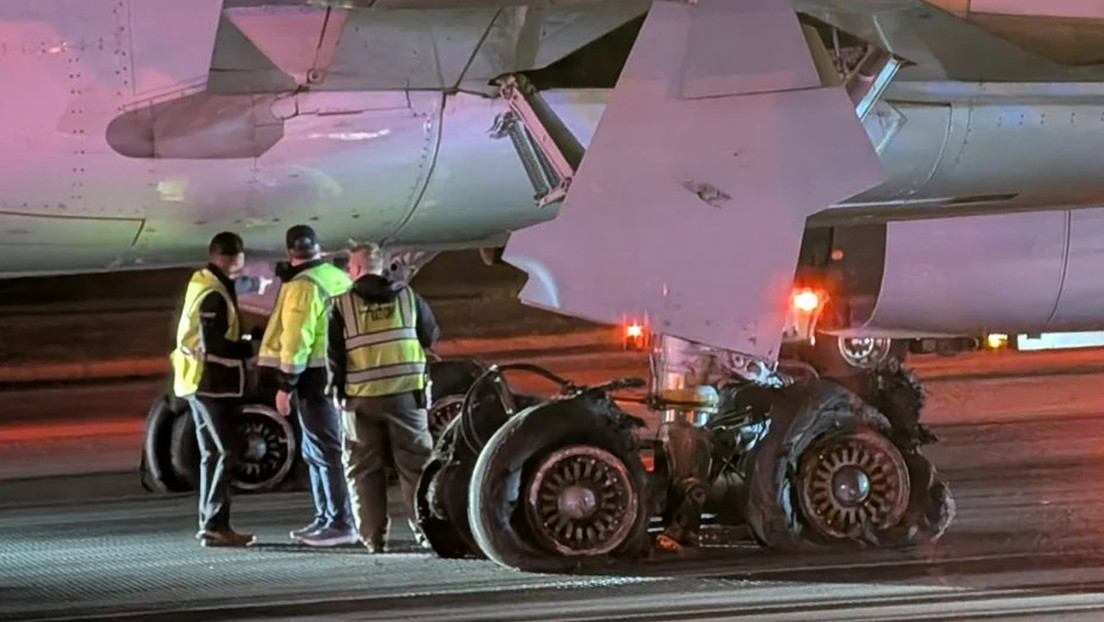 Momentos de pánico: avión realiza aterrizaje forzoso y estallan todas ...